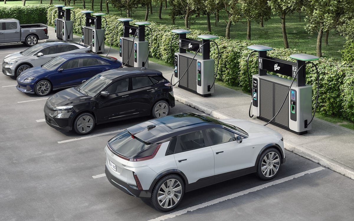 CIB and FLO unveil four-year plan to install 2,000 fast charger ports