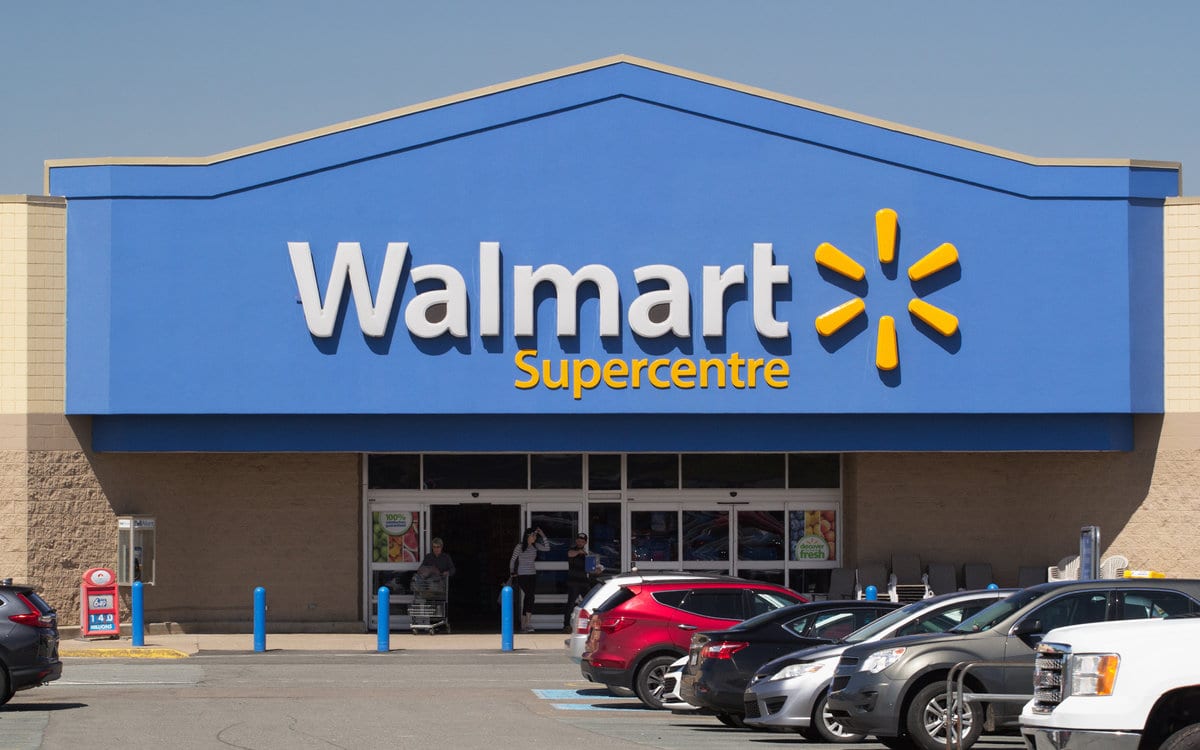 Walmart to build charging network in the U.S., "exploring" Canada
