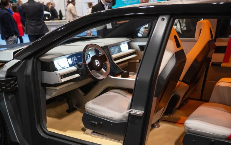 Project Arrow 2.0: more vehicles, more suppliers, more Canada