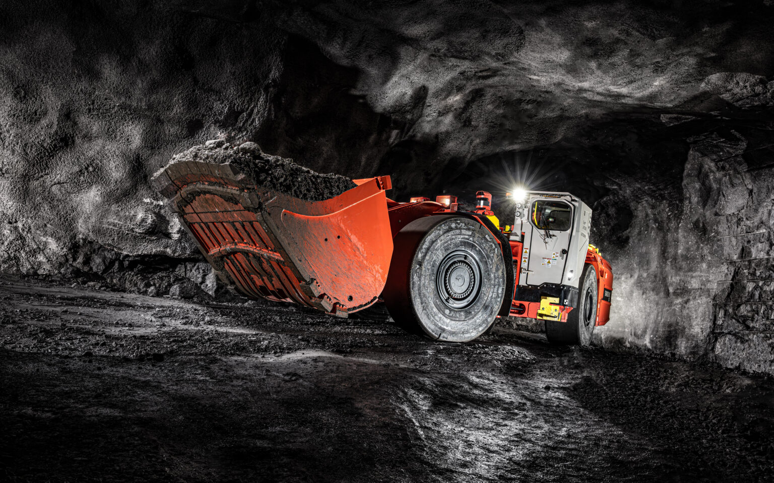 Quebec mine expands BEV heavy equipment in $40m electrification push
