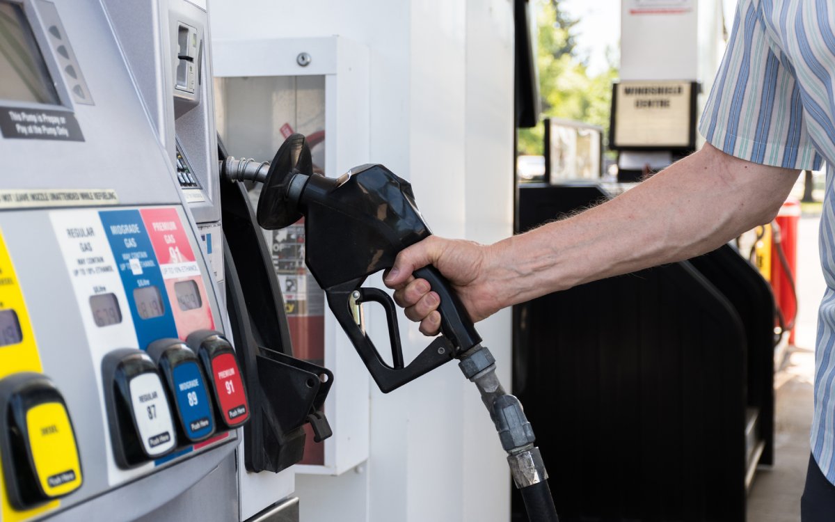 EV incentives, high gas prices make overnight difference in savings